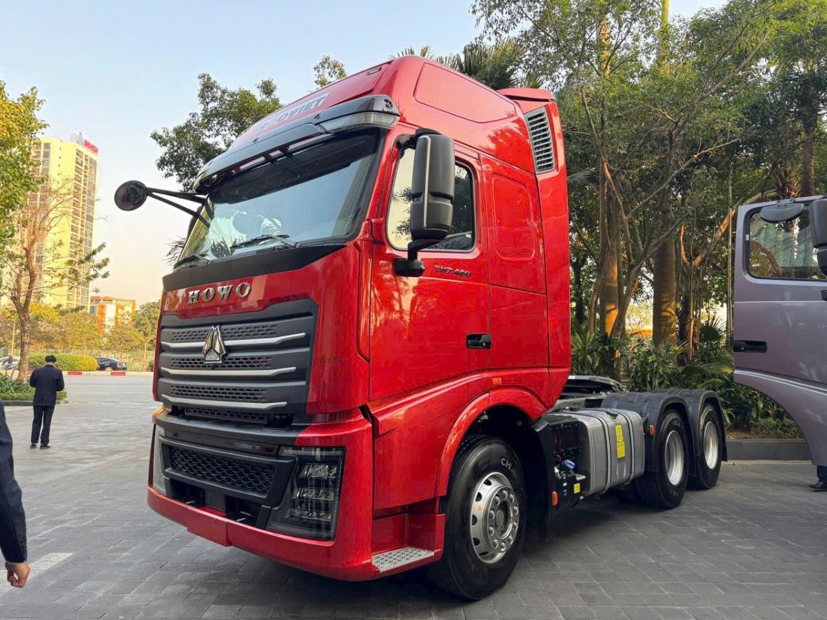 XE ĐẦU KÉO HOWO TH7-N LUXURY 460 HP
